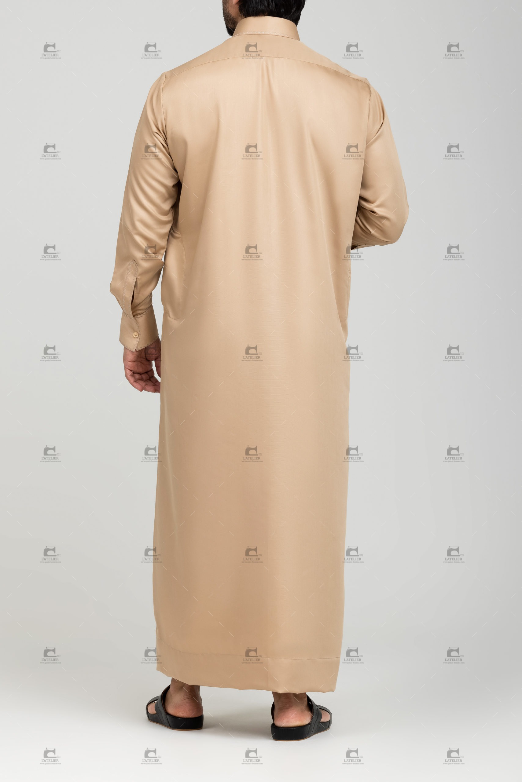 Signature Qatari – Crème - L Atelier | www.qamis-homme.com