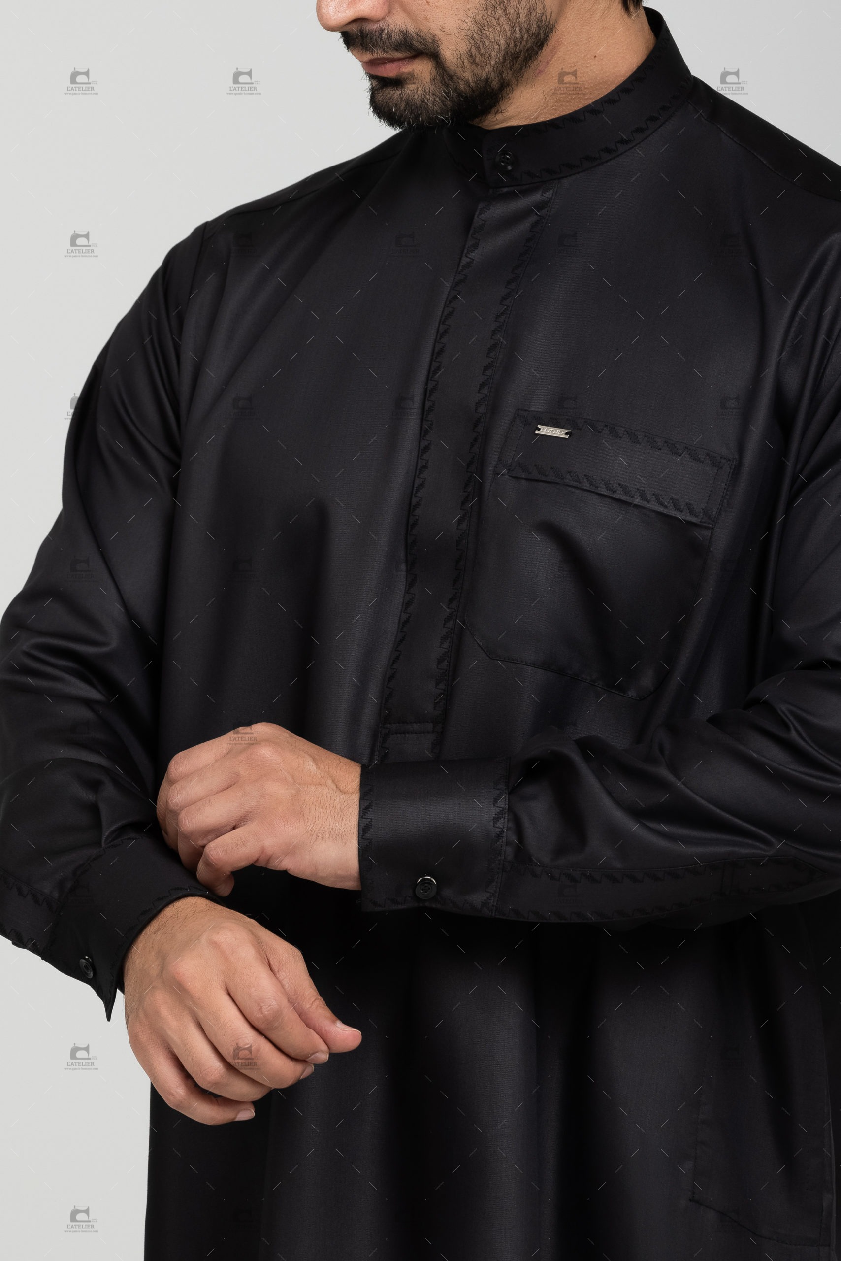 Qamis Emirati – Pure White - L Atelier | www.qamis-homme.com